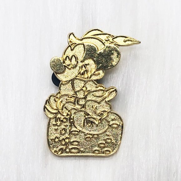 Disney | Jewelry | 525 Gold Mickey The Beanstalk Pin | Poshmark